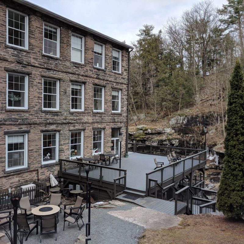 Our Anniversary Getaway to Ledges Hotel in Hawley, PA - Q4Launch