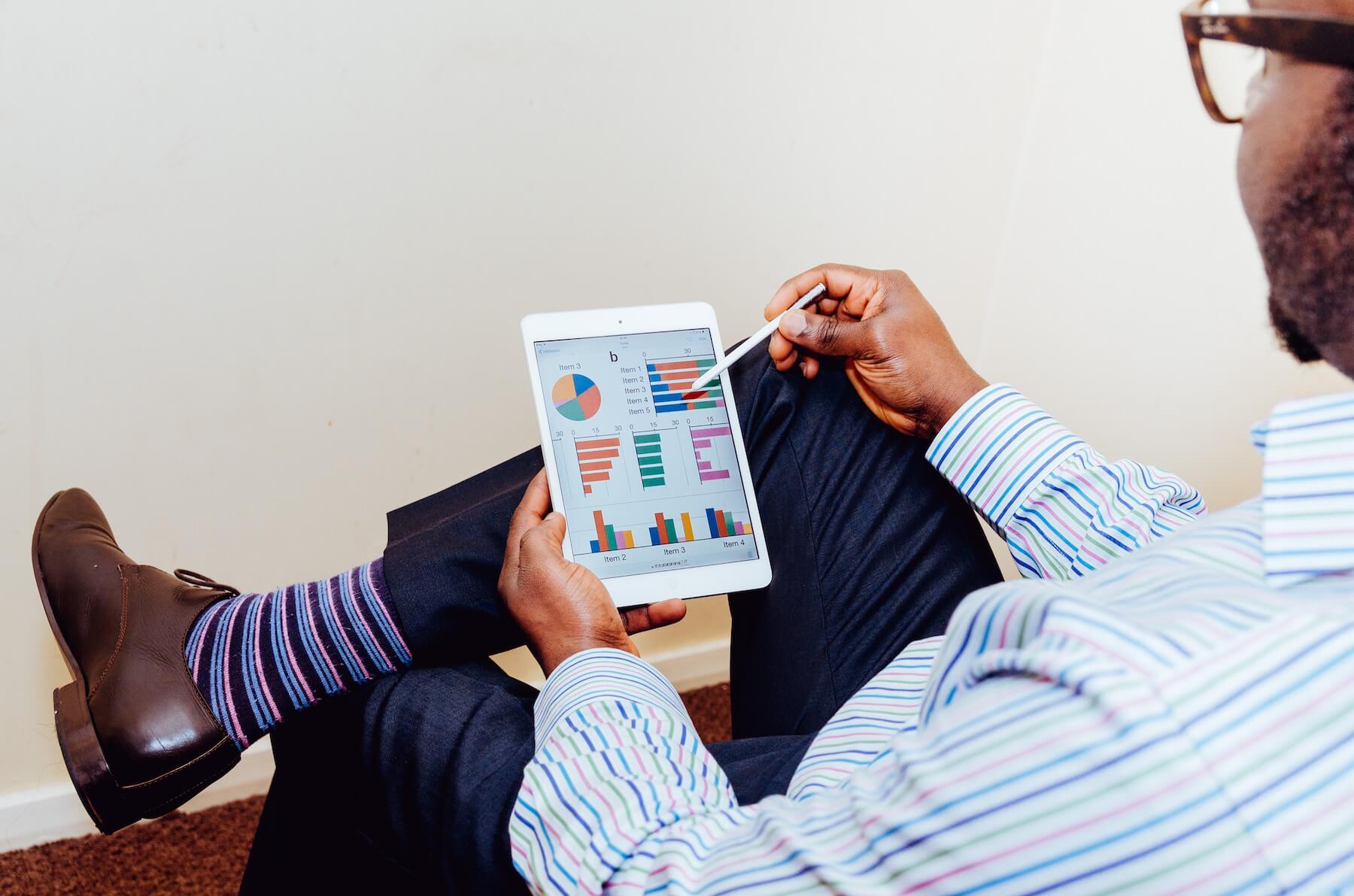 How to Generate Hotel Sales Leads: An Easy Plan - Q4Launch